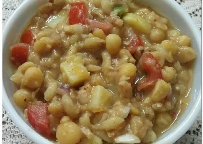 White matar chhole street food Recipe by Meena Parajuli - Cookpad