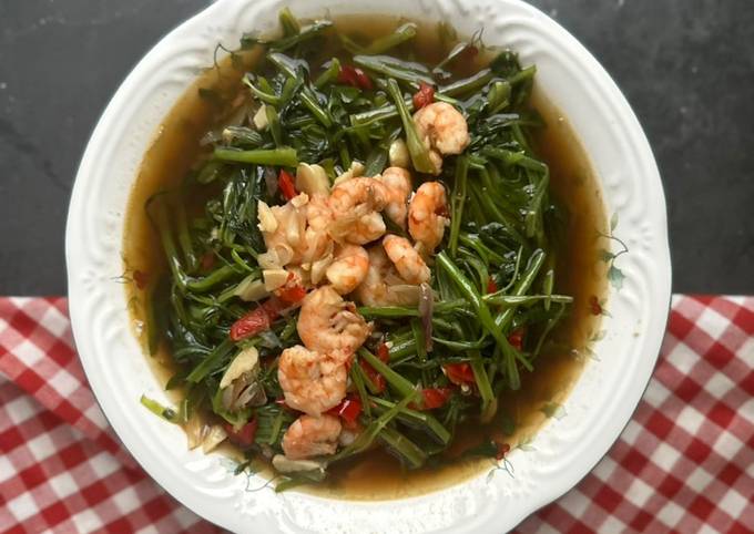 Resep Tumis Kangkung Udang Saus Tiram Oleh Rini Dwi Astuti Cookpad