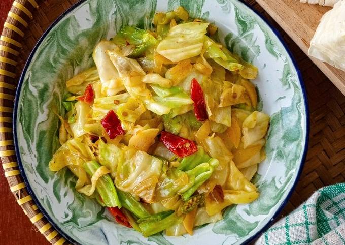 Resep Kubis Goreng Mamak Style oleh Nay's Kitchen - Cookpad