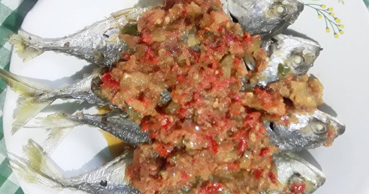 Resep Ikan Gembung Rebus Sambal oleh SaRa visRie - Cookpad
