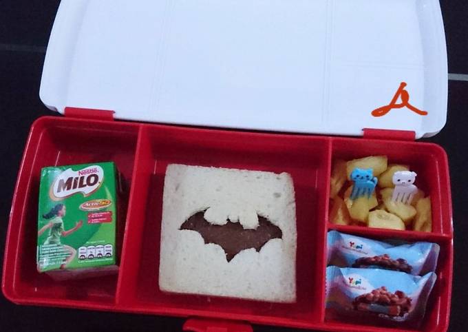 Resep Batman chococheese sandwich oleh Aileen Kowaas - Cookpad
