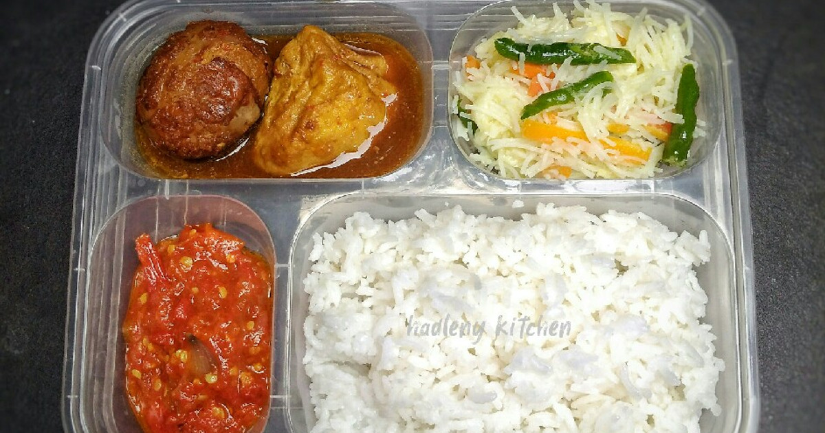 Resep Nasi Campur (Semur Telur Tahu + Tumis Bihun + Sambal) oleh ...
