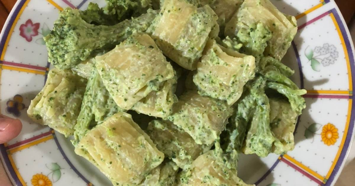 Fideos con brócoli Receta de Yanella Guevara- Cookpad