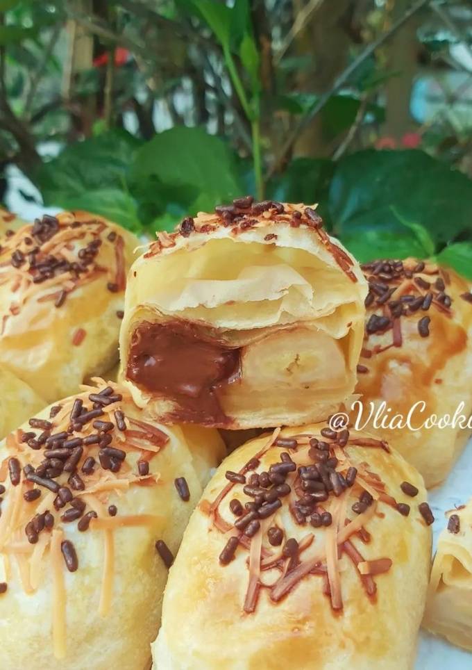 Resep RESEP BOLEN PISANG COKLAT KEJU | Ide Cemilan Lezat oleh Vlia ...