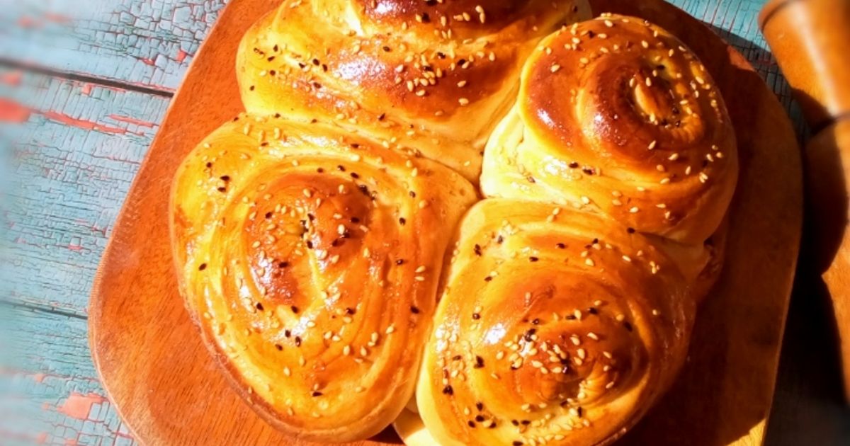 Rose Bread Recipe by Sam's Kitchen - Cookpad