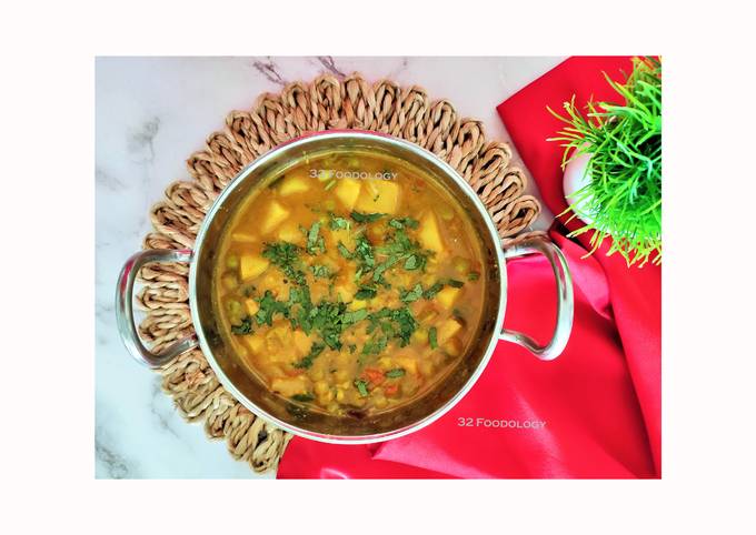 Aloo Sabji Recipe Recipe by 32 Foodology - Cookpad