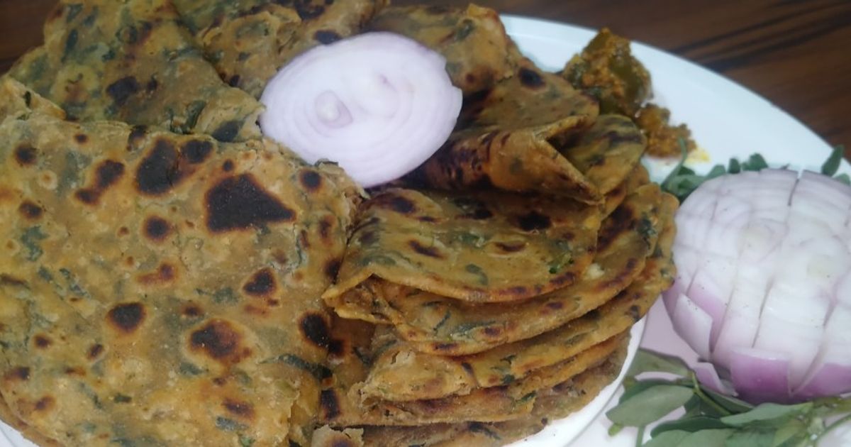 Methi Laccha Paratha (Layered Fenugreek Parathas) Recipe by Mukta - Cookpad