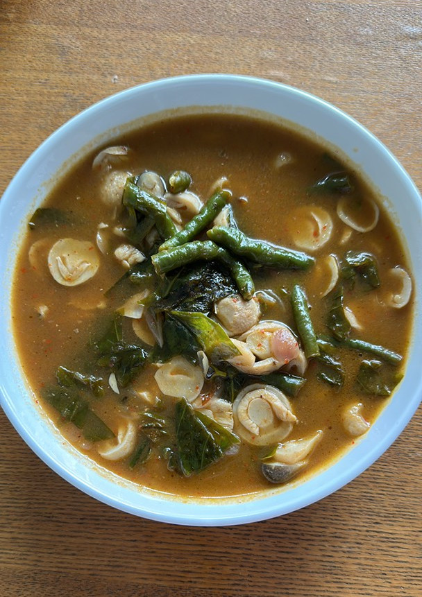 Resep Tumis Jamur Merang Daun Melinjo Khas Aceh oleh Shinta Rizal - Cookpad