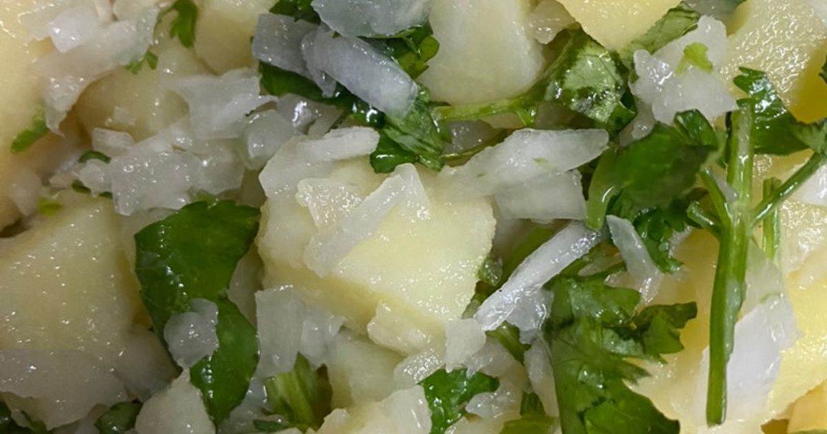 Papas Con Cebolla Y Cilantro Receta de J Contreras Jorquera- Cookpad