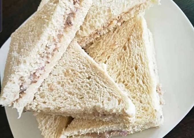 Sardine sandwich Recipe by Mariya Balarabe Gambo - Cookpad