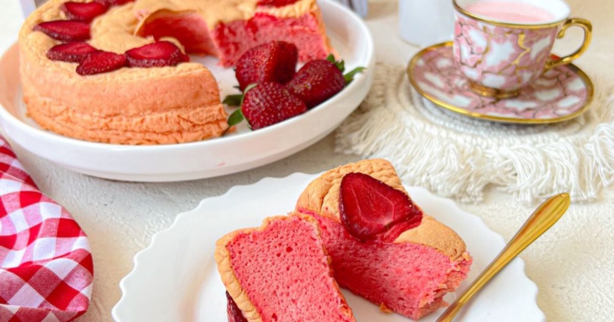 Resep Stoberry Milk Chifon Cake oleh Itha_setiawan - Cookpad