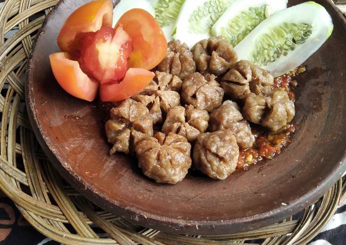 Resep Bakso goreng penyet sambel orek🍡 oleh Tata My Beloved - Cookpad