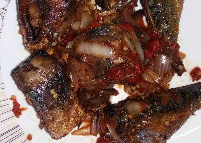 Pepper fish Recipe by Saadatu Shehu Garbah - Cookpad