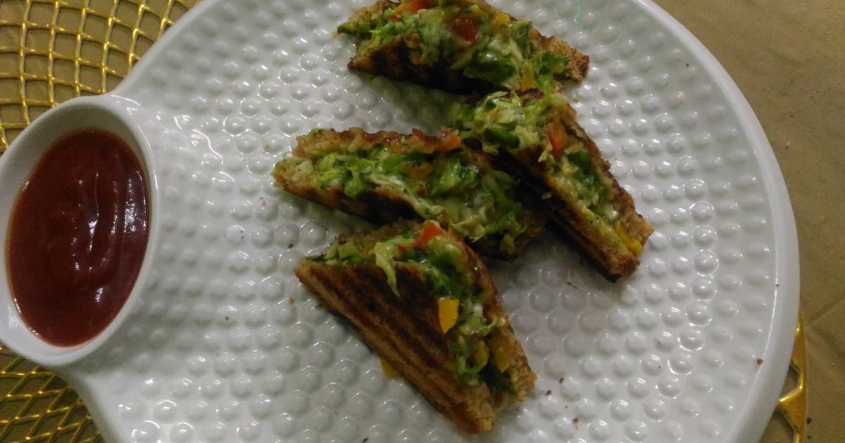 Cabbage Tri colour bell peppers Cheese Chilli Sandwich Recipe by Ila ...