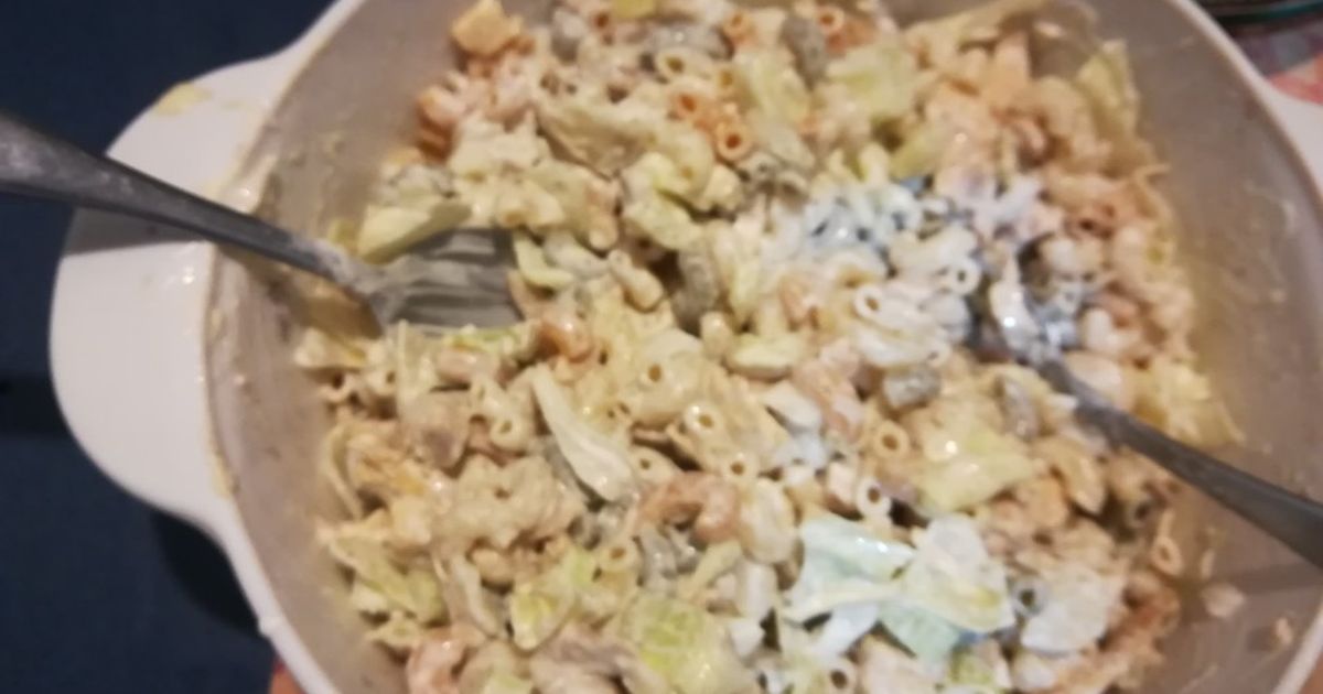 Ensaladilla De Pollo Con Coditos De Espinacas, Tomates Y Huevo Receta ...