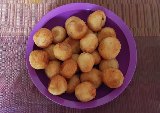 Resep JEMBLEM (Tradisional Snack) oleh eka diana - Cookpad