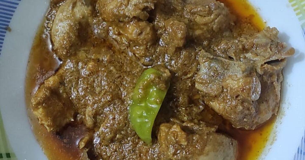 Easy And Quick Chicken Qorma Recipe by Fatima Mehmood Mughal - Cookpad