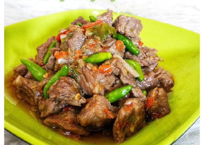 Resep Oseng Daging Mercon oleh Nunik Ristari - Cookpad