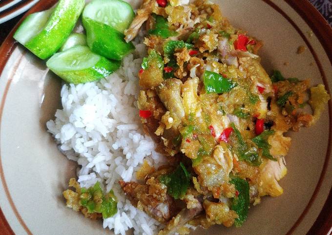 Resep Ayam Geprek ala Rocket Chicken😋 oleh Nabila Banafsaj - Cookpad