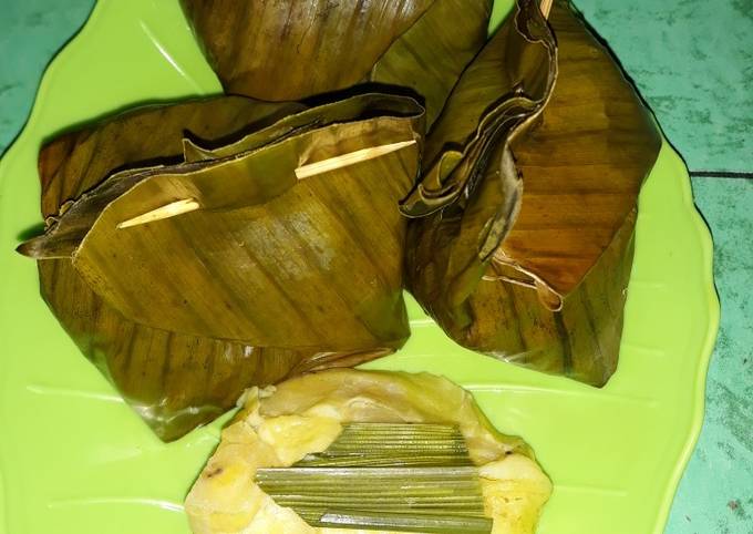 Resep 10. Pais Pisang oleh Pipiet Handayani - Cookpad