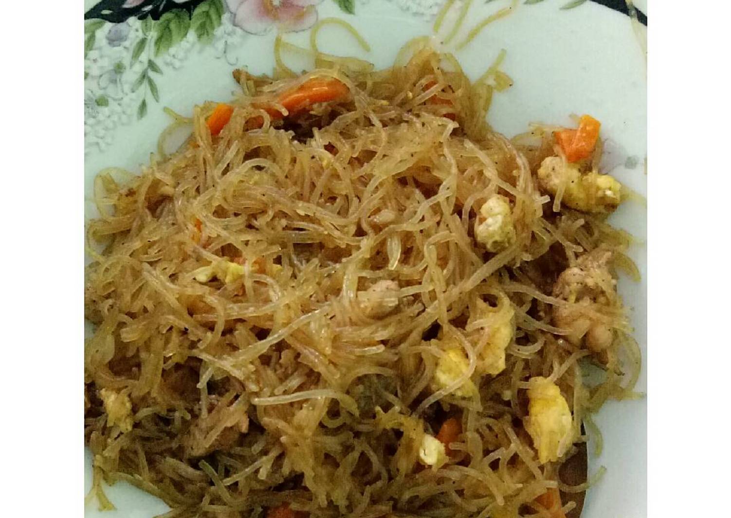 Resep Bihun Goreng Ayam oleh Diah Purwaningrum - Cookpad