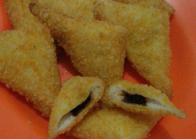 Resep Roti goreng coklat keju oleh hazhi's momz - Cookpad