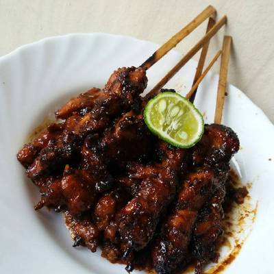 Resep Sate ayam manis bumbu kacang oleh Arum Damar - Cookpad