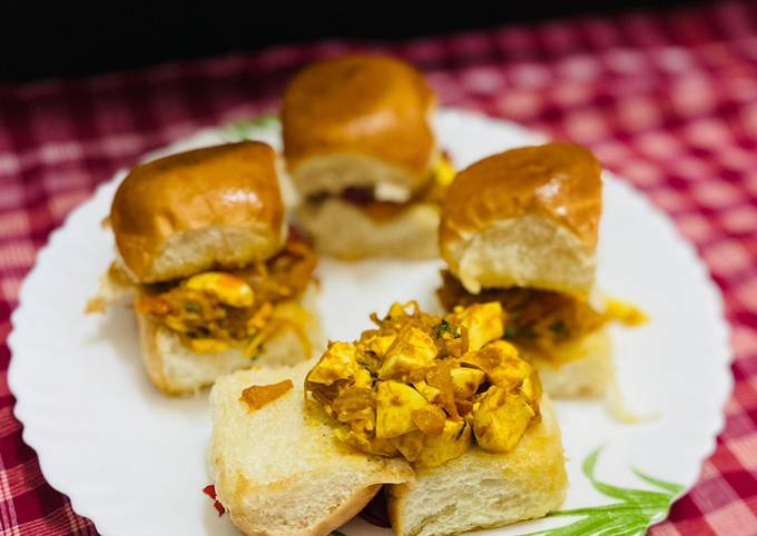 Anda Bhaji pav / Egg Bhaji pav Recipe by Travel with Hena - Cookpad