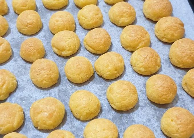 Resep Crispy Cheese Choux oleh Lydia Wu - Cookpad