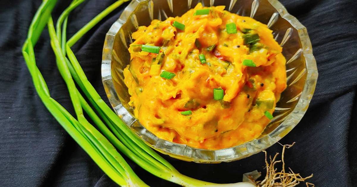 पातीचा कांदा पिठले (paticha kanda pithla recipe in marathi) रेसिपी ...