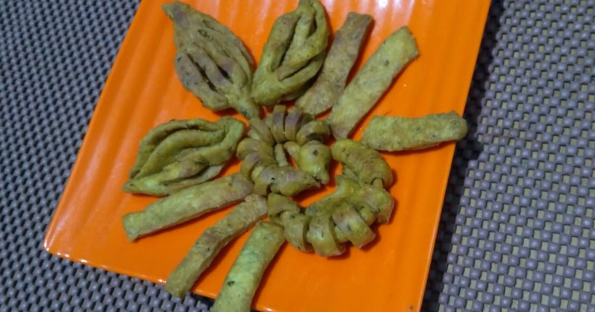सूजी मसाला स्टिक (Suji Masala Stick Recipe In Hindi) रेसिपी बनाने की ...