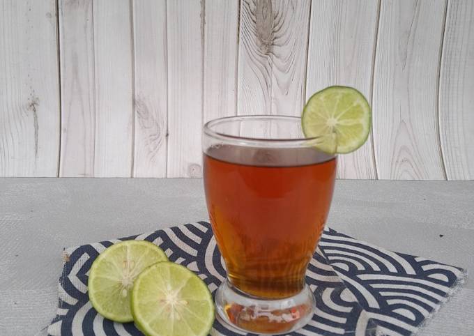 Resep Teh panas jeruk nipis oleh Iddiyah Alkarni Gema - Cookpad