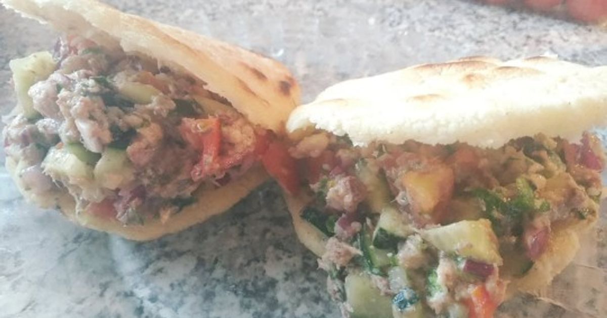 Arepa Con Sardina Y Pico De Gallo Receta de Nicasio Mendoza- Cookpad
