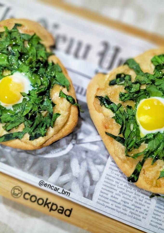 Coca de espinacas con brandada de bacalao y huevo de codorniz Receta de ...