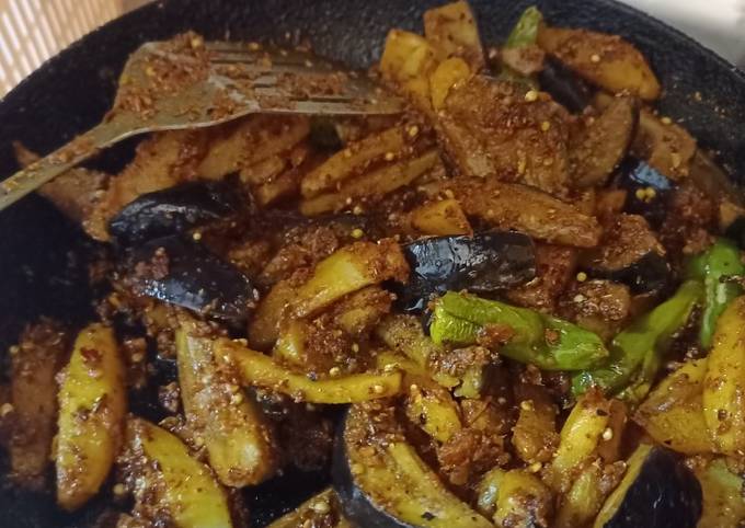 Achari Aloo Baingan Recipe by Erum Ahmed - Cookpad