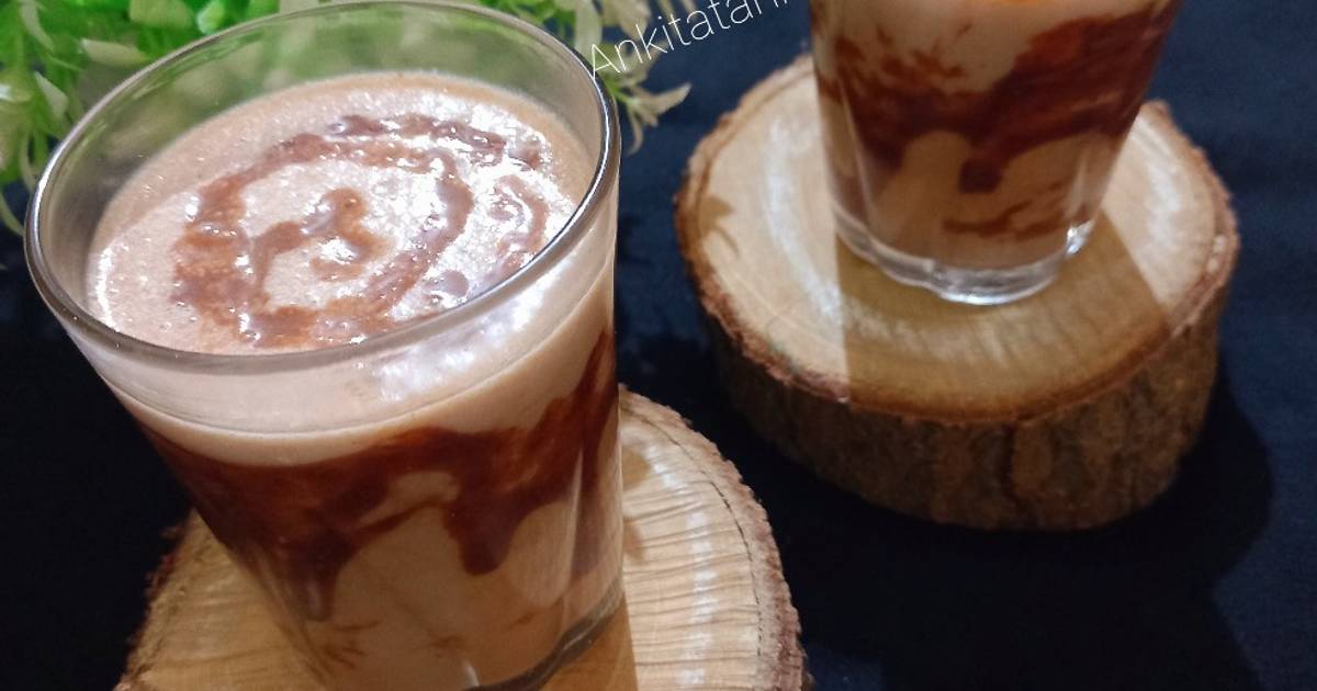 Banana nutella milkshake Recipe by Ankita Tank Parmar - Cookpad