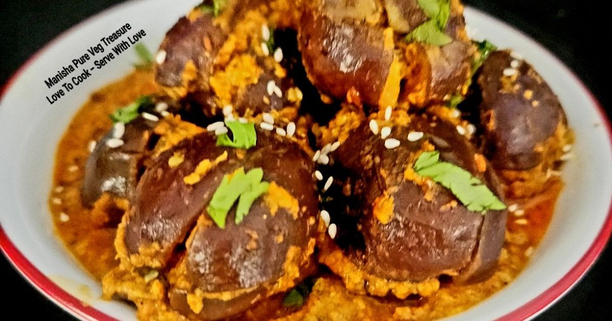 Traditional Maharashtrian Bharli Vangi (Stuffed Eggplant) Recipe By ...