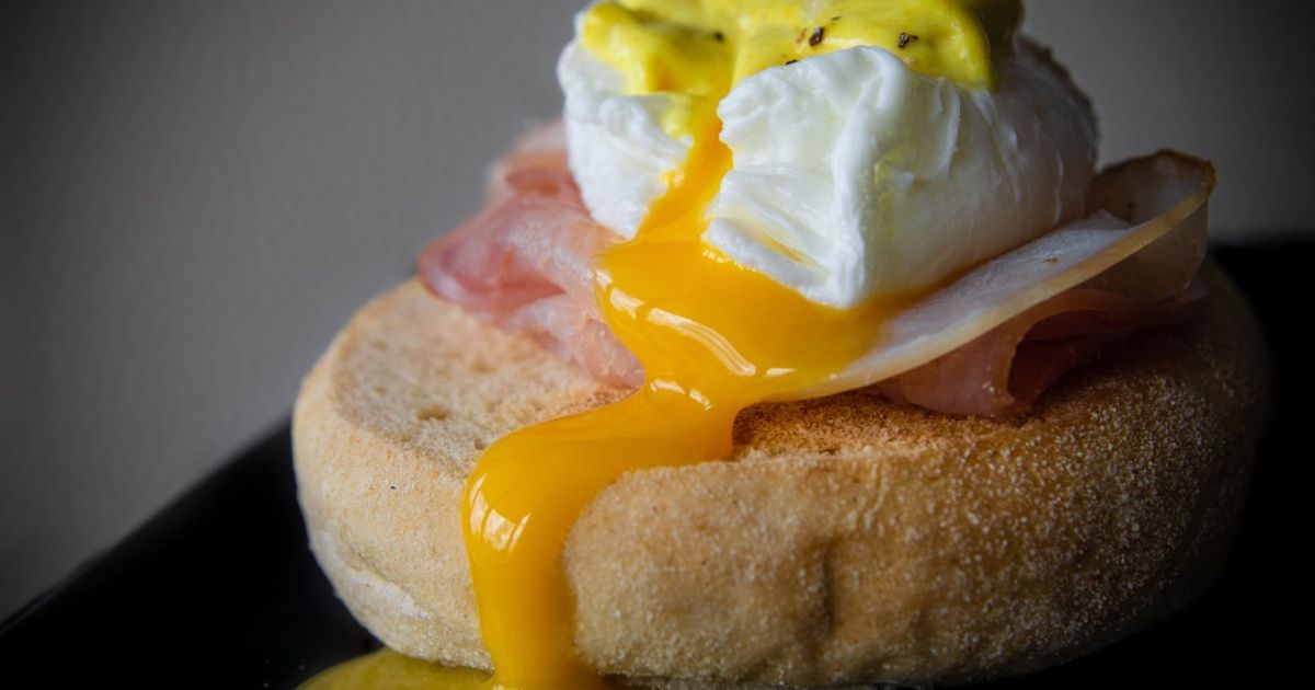English Style Eggs Benedict Recipe By Clotilde B.