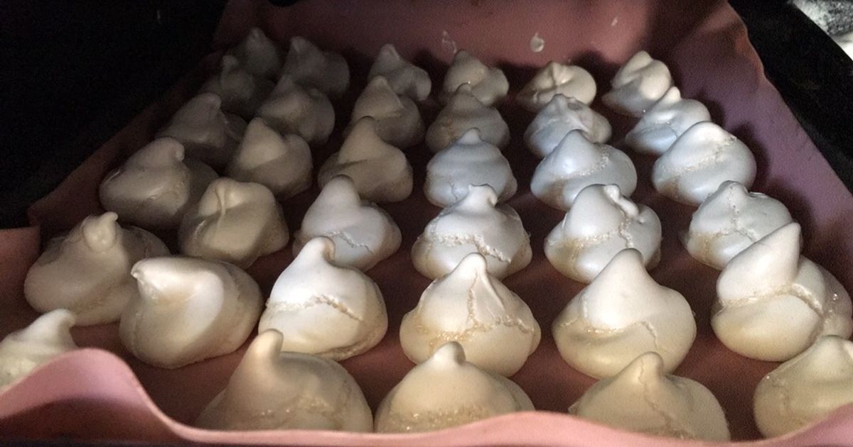 Merenguitos (Merengue Francés) Receta de Maru Abdo- Cookpad