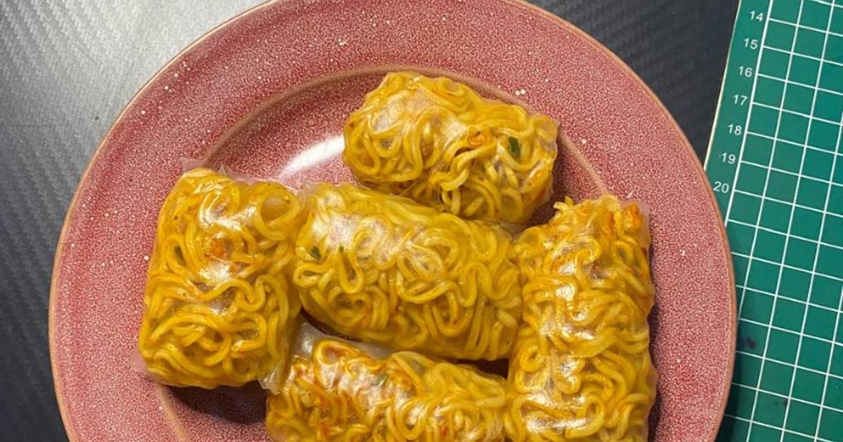 Resep Indomie spicy rice paper rolls oleh Faridha Nadhira - Cookpad