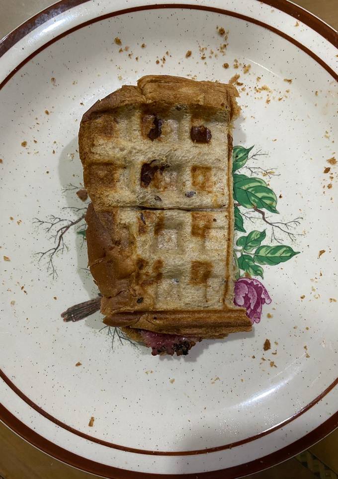 Resep Toast Roti Waffle : Daging Asap Keju + Tomat + Mayo oleh ...