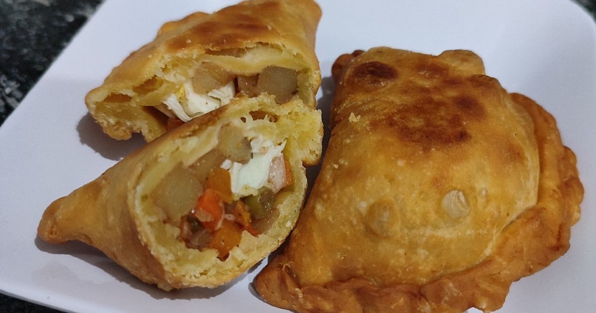 Resep Pastel Sayuran Bumbu Kari oleh Adila Kitchen - Cookpad