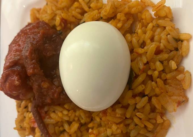 Native jollof rice Recipe by Dash of Delish - Cookpad
