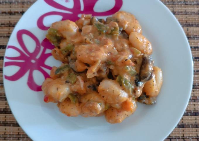 Καυτερά νιόκι πατάτας με κοτόπουλο σε σάλτσα κολοκύθας συνταγή από τον ...