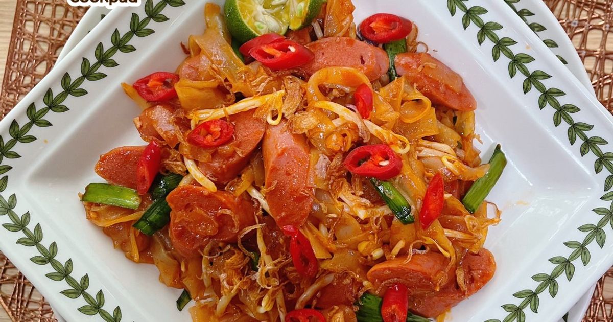 Resipi 👩‍🍳Kuey Teow Goreng Sosej oleh Mahadiah - Cookpad
