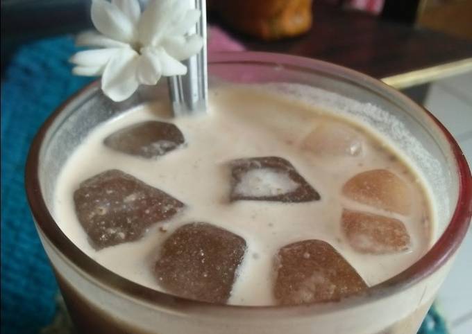 Resep Es Kopi Instant Moccacino oleh Sinta Lestari - Cookpad