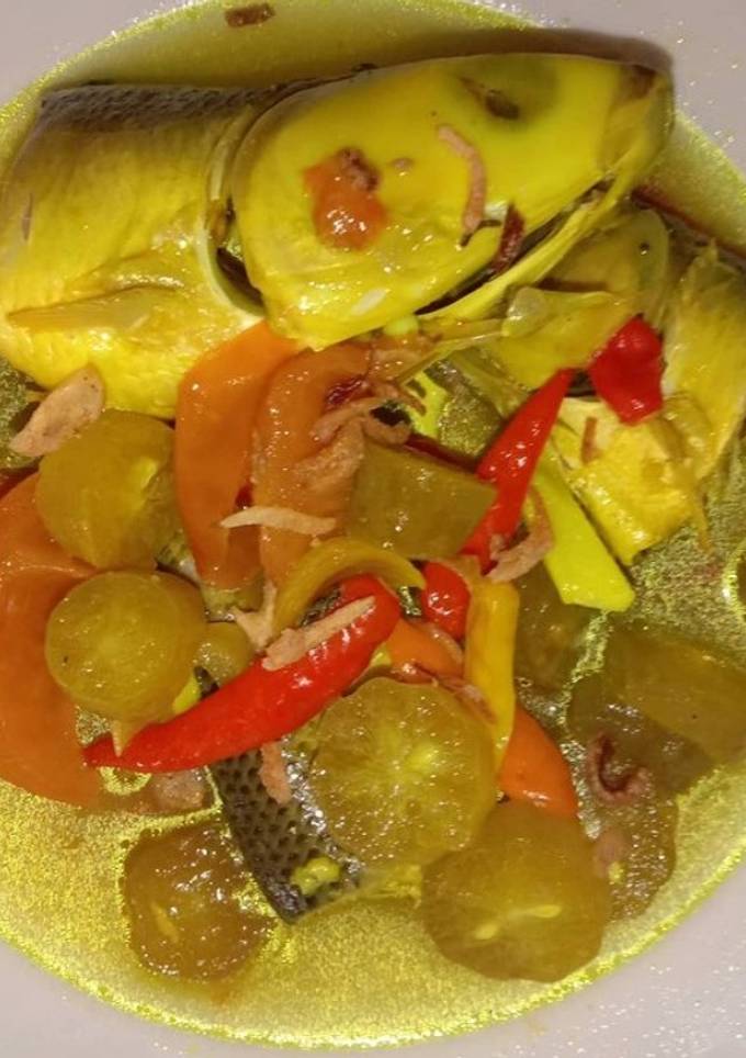 Resep Ikan bandeng / bolu masak belimbing oleh Dapoer Catering NR - Cookpad