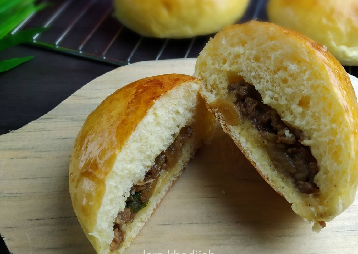 Bagaimana Membuat Roti isi daging sapi cincang yang Bikin Ngiler ...