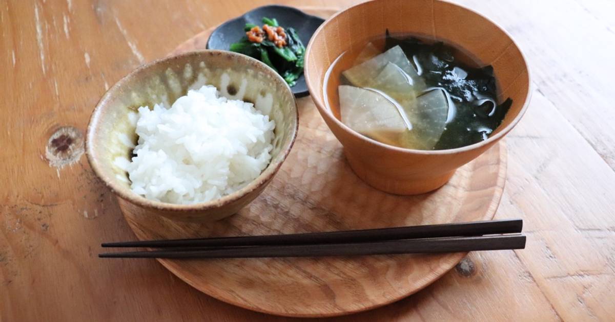 Japanese radish and seaweed miso soup Recipe by Kanako Yagi - Cookpad
