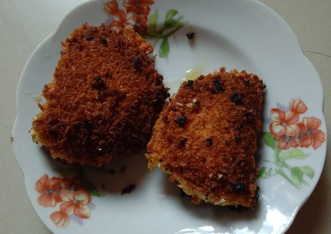 Resep Roti goreng isi coklat strawberry oleh Mama Alfa rizqi - Cookpad